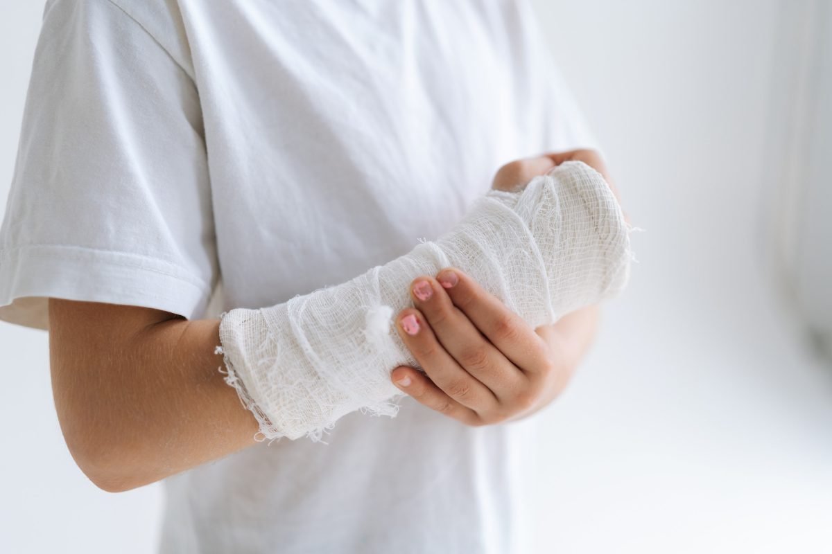 Wrist Fracture 101: Causes, Treatment, and How to Recover Faster